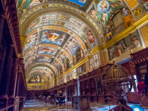 Top 10 Most Beautiful Libraries in the World | Earthology365 | Page 9