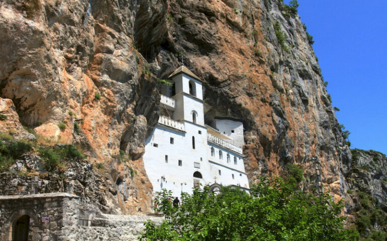The 10 Most Stunning Remote Monasteries in the World | Earthology365 ...