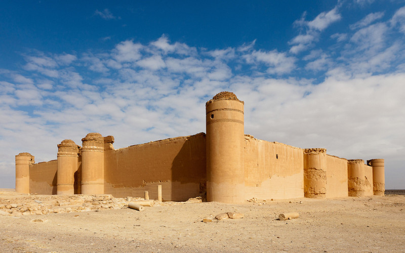 Top 10 Oldest Castles in the World | Earthology365 | Page 2