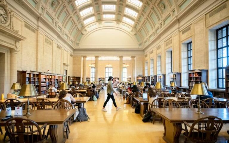 Top 10 Largest Libraries in the World | Earthology365 | Page 10
