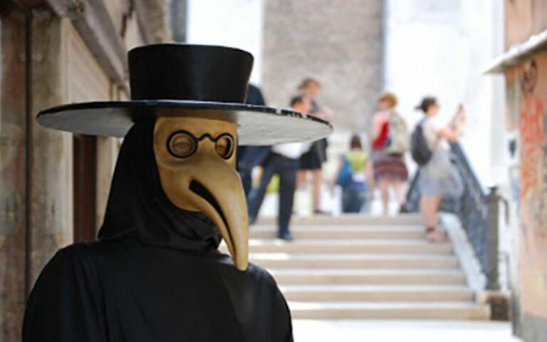 Top 5 Historical Masks of the Venice Carnival and Their Hidden Meaning ...